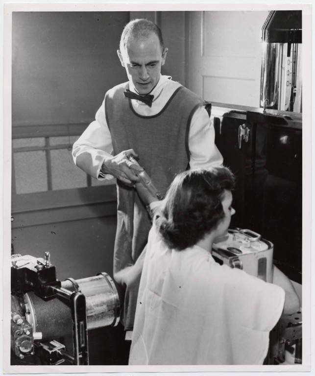 Charles Dotter (1920 – 1985), autor de la primera angiografia ...